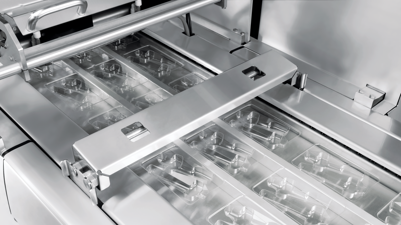 Thermoforming packaging machines for medical and pharmaceutical ...